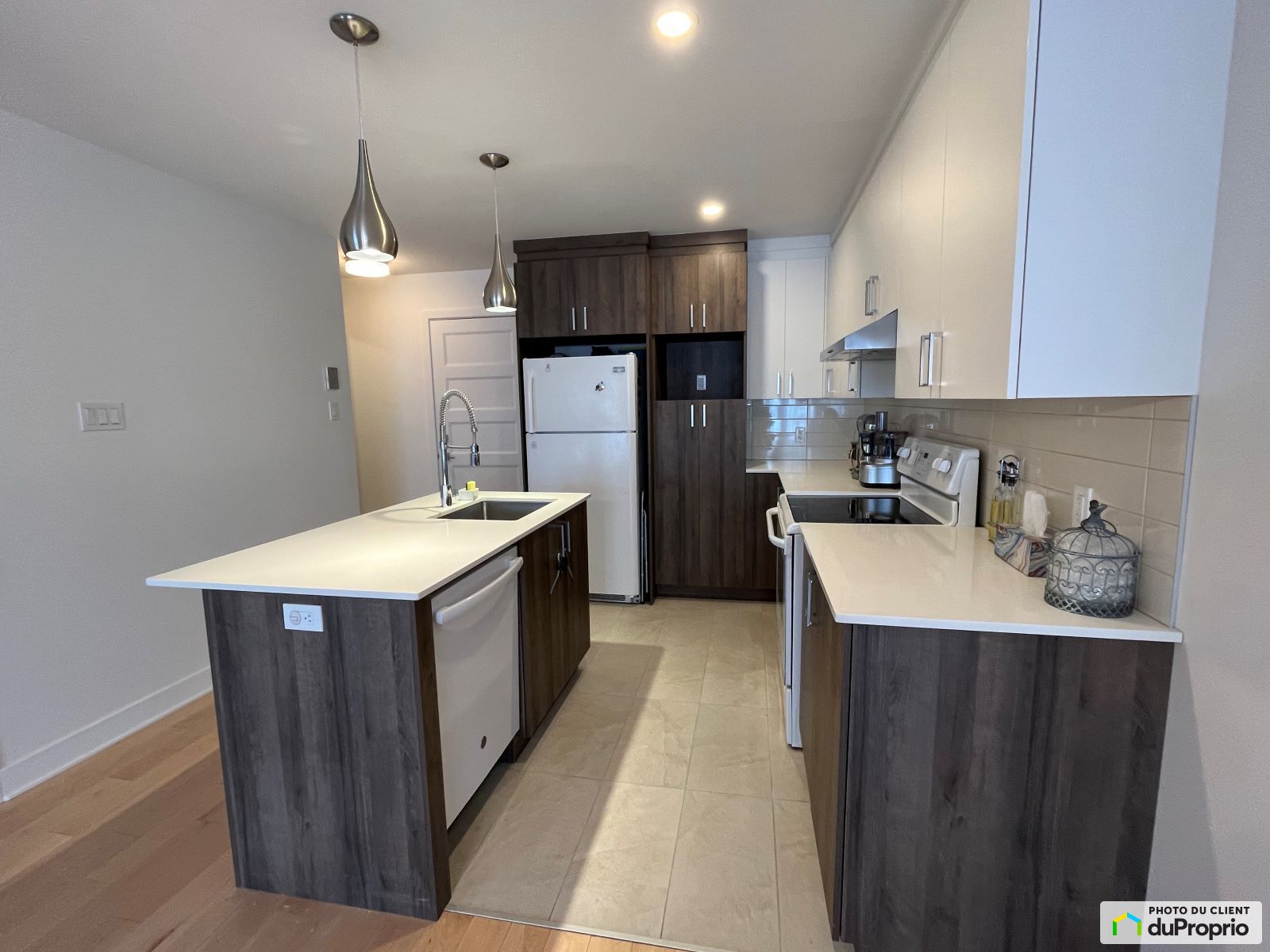 3-158 boul st-elzéar ouest, Vimont à louer