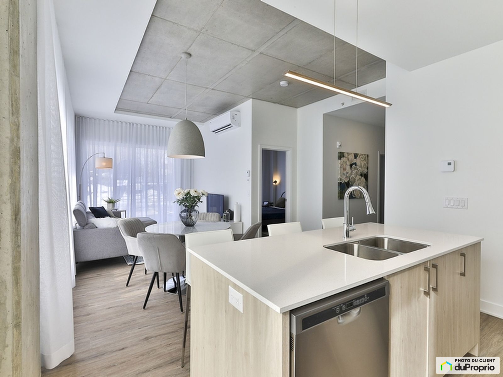 410 boulevard Jean-Baptiste-Rolland Est - Unité 4 ½ - Station 7, St ...