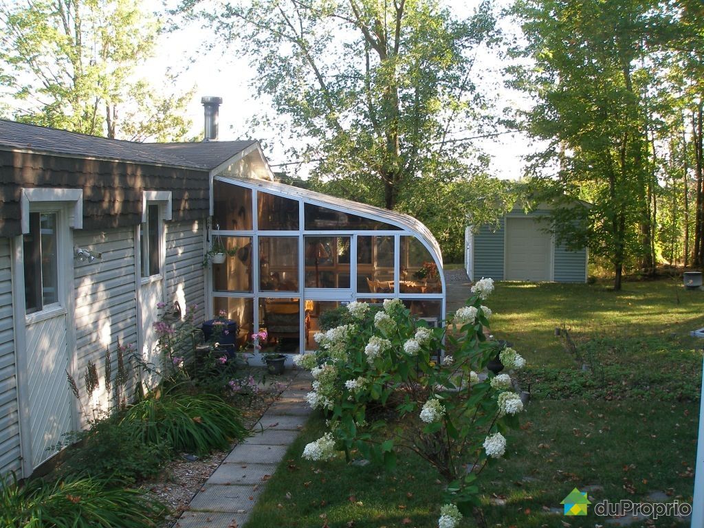 bungalow-sherbrooke-st-elie-dorford-1024-2272621.jpg