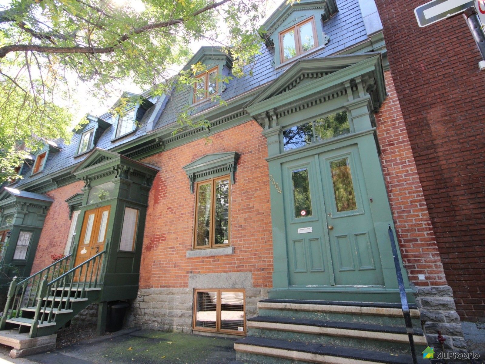 facade-maison-en-rangee-de-ville-plateau-mont-royal-1600-4116385.jpg