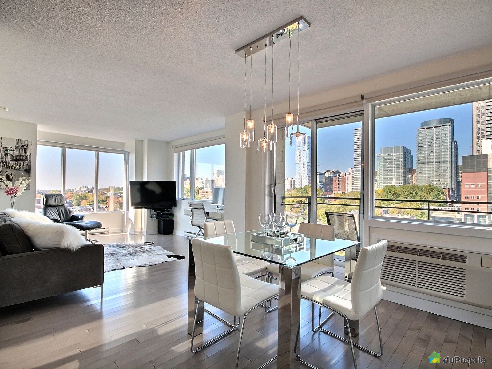 salon-du-logement-condo-montreal-centre-ville-ville-marie-1600-8036132.jpg