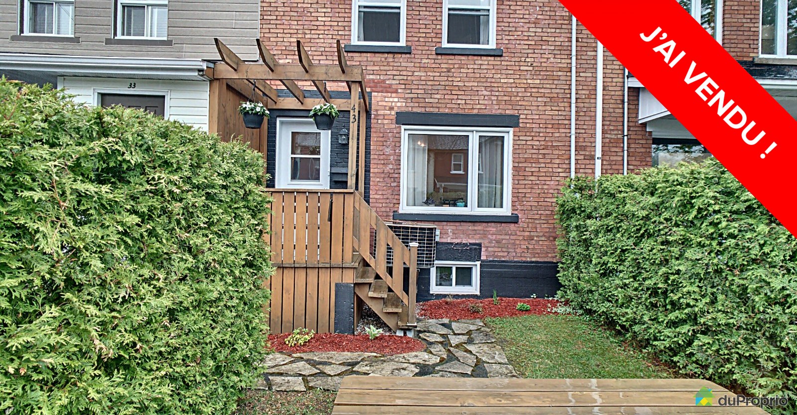 cour-avant-maison-en-rangee-de-ville-shawinigan-shawinigan-1600 ...