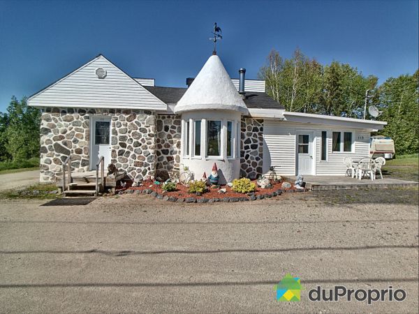 Maisons à vendre, Ste-Monique | DuProprio