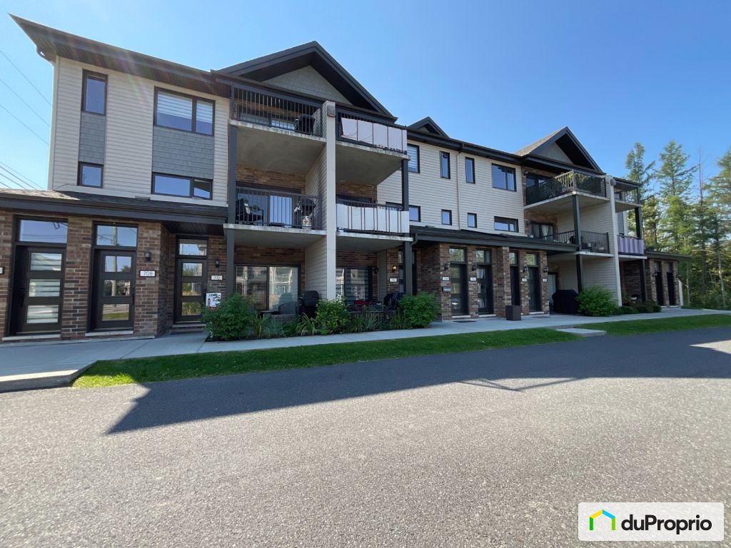 Condos, maisons à vendre, Granby