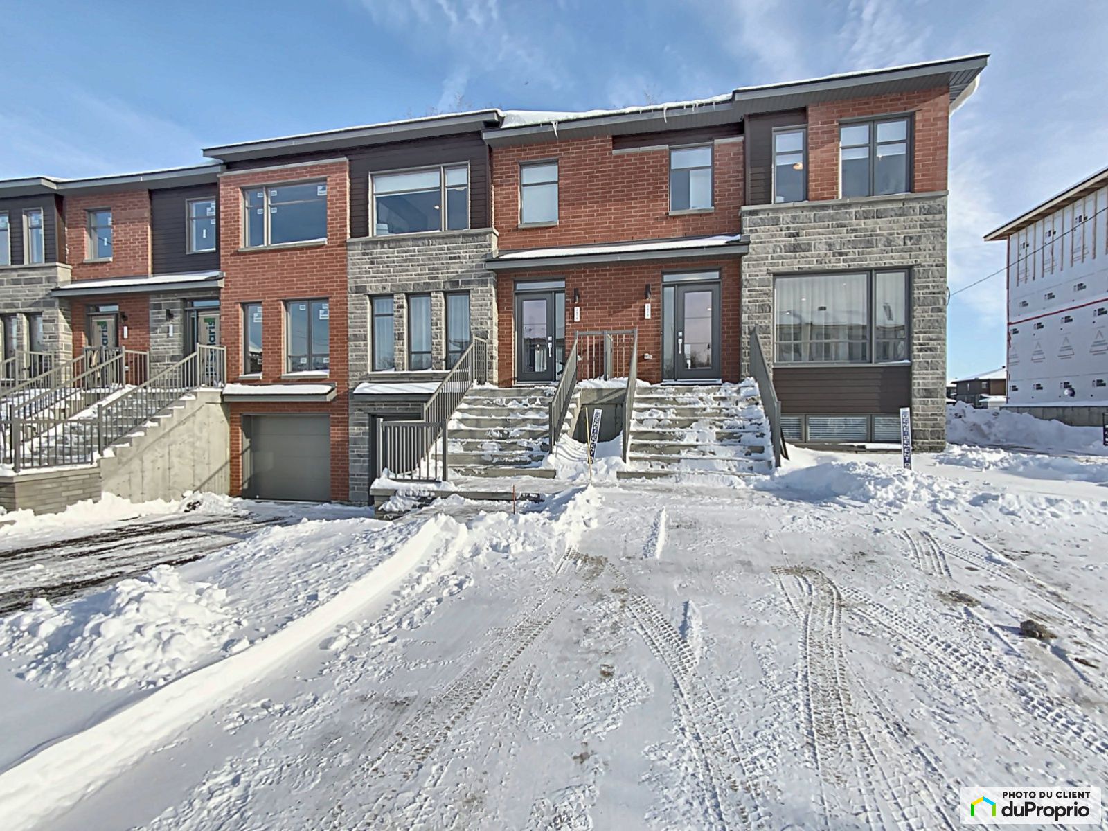Maison en rangée / de ville neuve à vendre Longueuil (Vieux-Longueuil ...