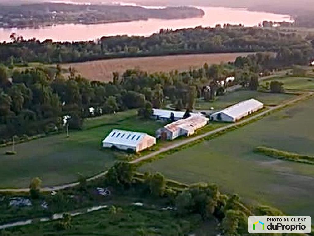 Acreage, Hobby Farm and Ranch for sale, Quebec Real Estate - DuProprio