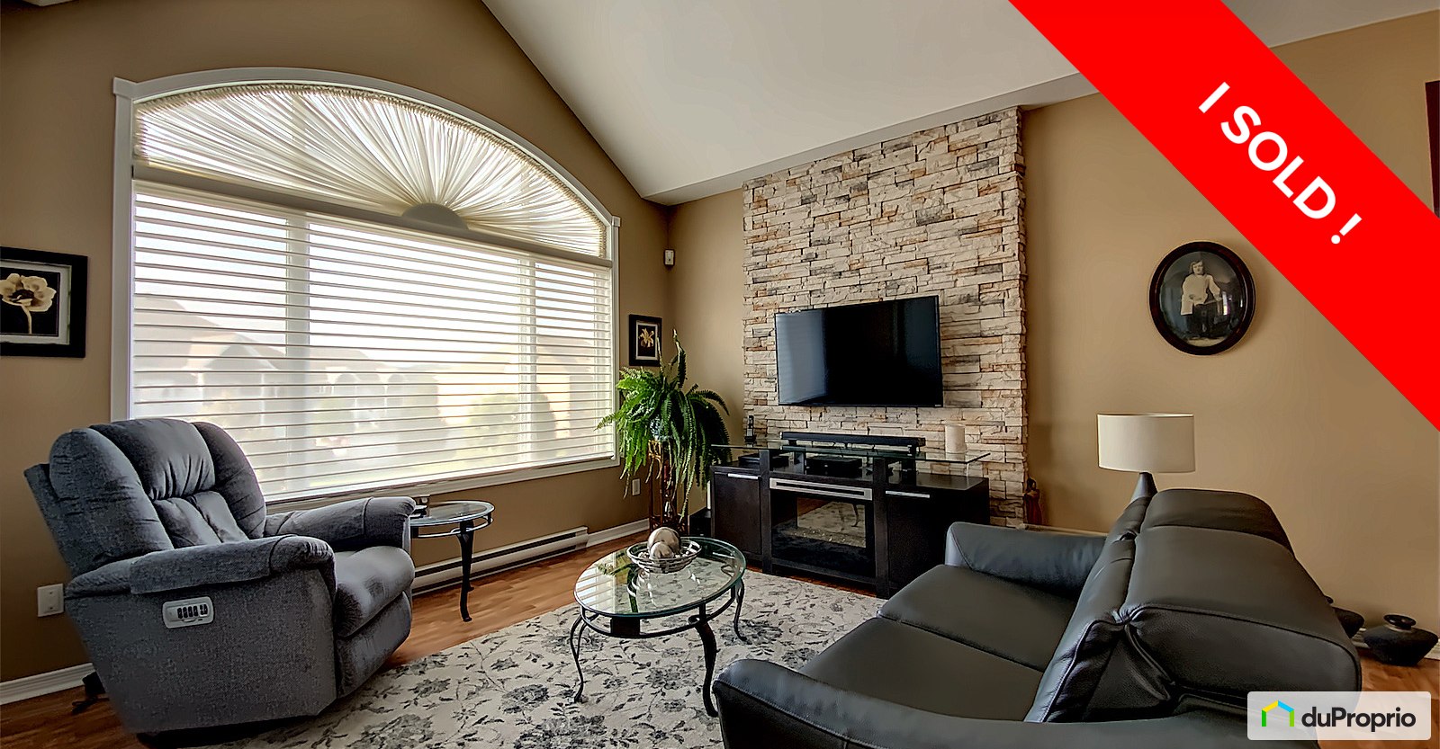 salon-condo-gatineau-aylmer-1600-14516398-sold.jpg
