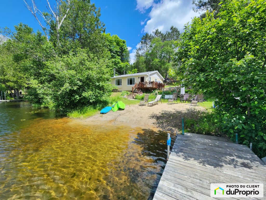 Propriétés à vendre, Lac-Simon