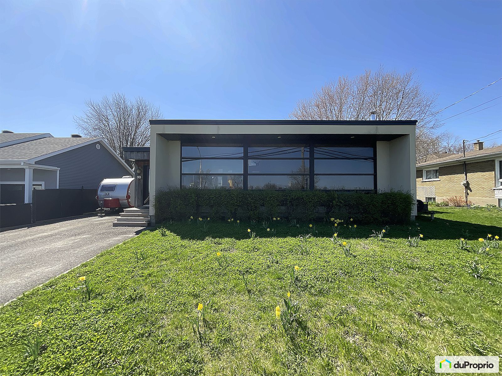 Maison 2 étages à vendre St-Jean-sur-Richelieu (St-Luc) 4 chambres #1101605