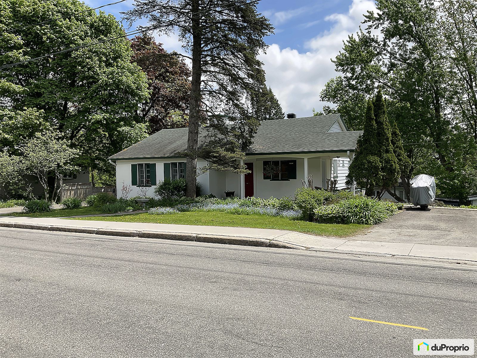 Bungalow à vendre Sillery 4 chambres 1 salle de bain #1104260