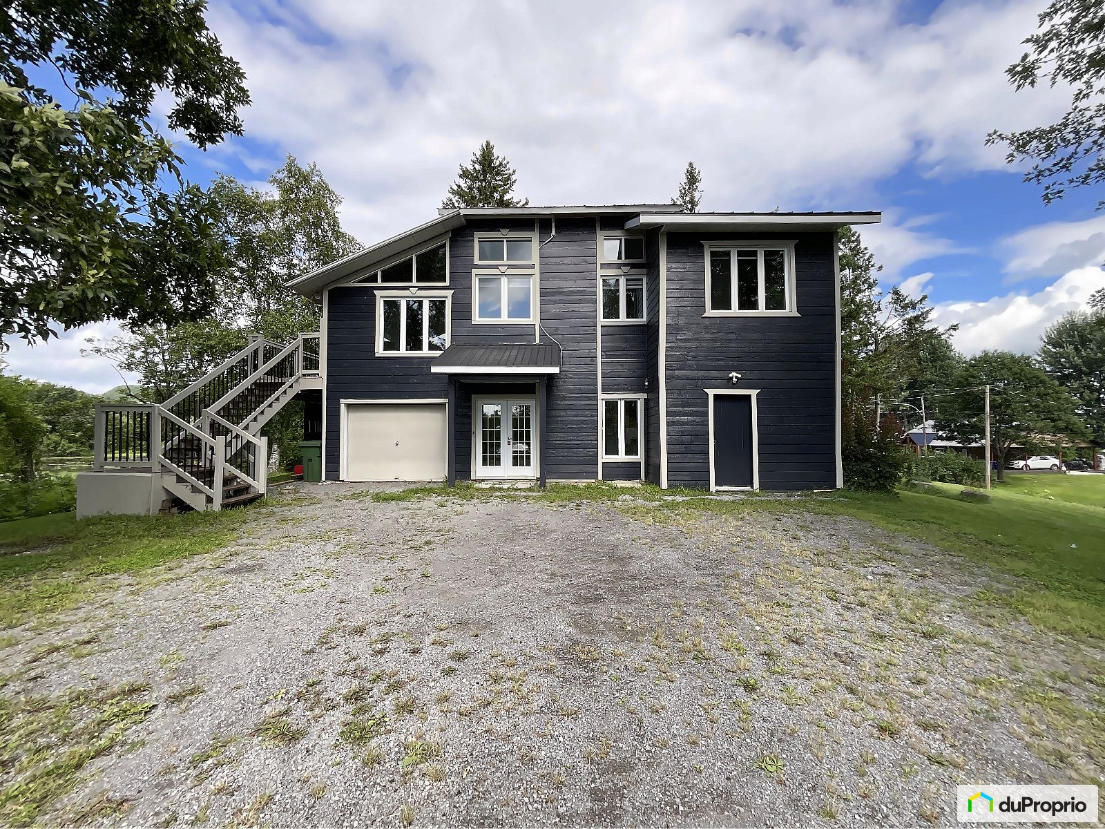 Duplex à vendre Grenville-sur-la-Rouge 3 chambres 2 salles de bain #1112460