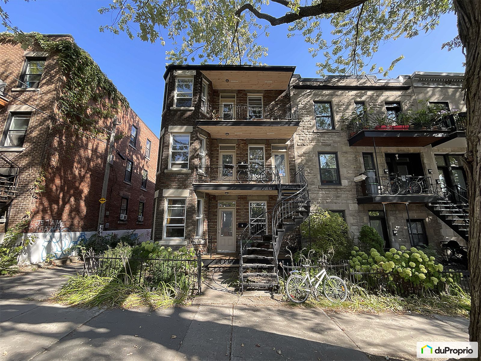 Triplex à vendre Mercier / Hochelaga / Maisonneuve 2 chambres #1113277