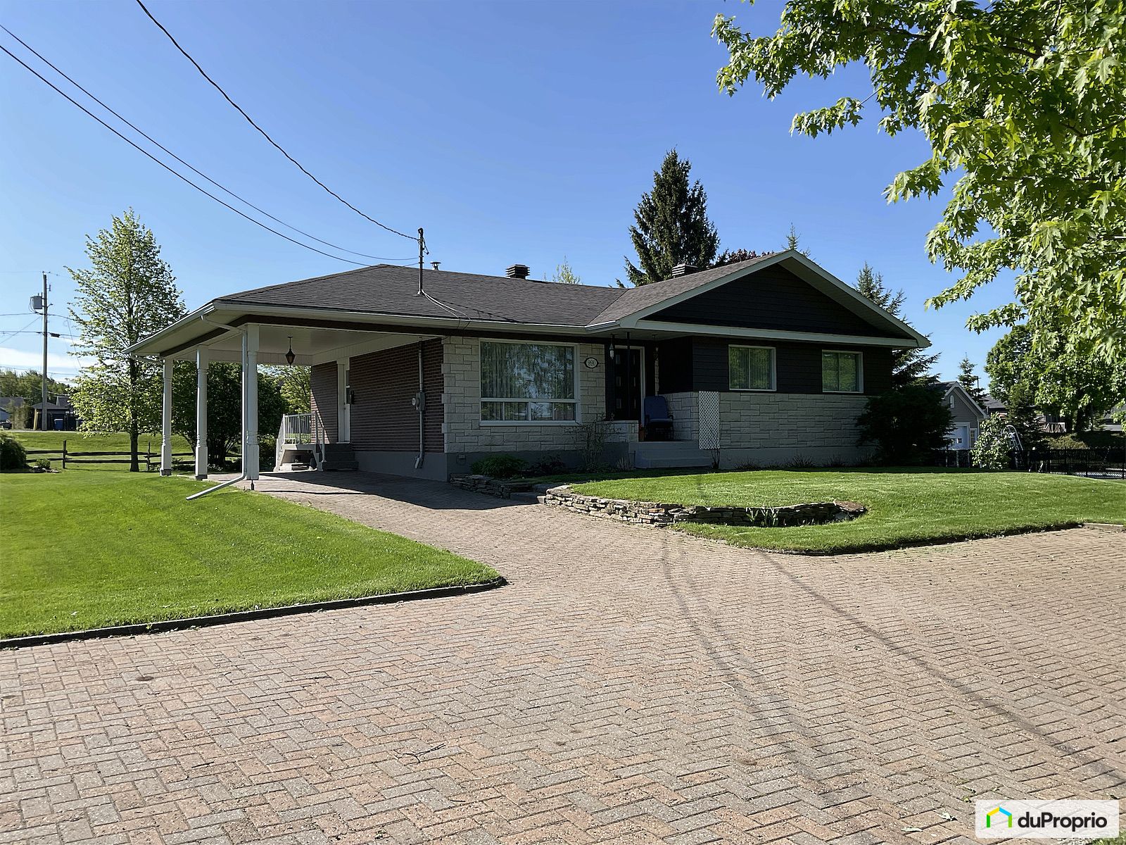 Bungalow for sale St-Bernard 4 bedrooms 2 bathrooms #1133797