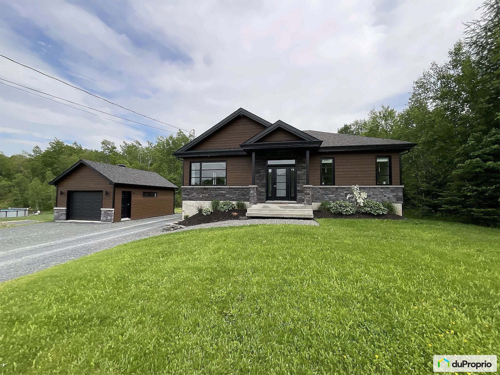 Bungalow à vendre St-Denis-De-Brompton 3 chambres 2 salles de bain #1134547