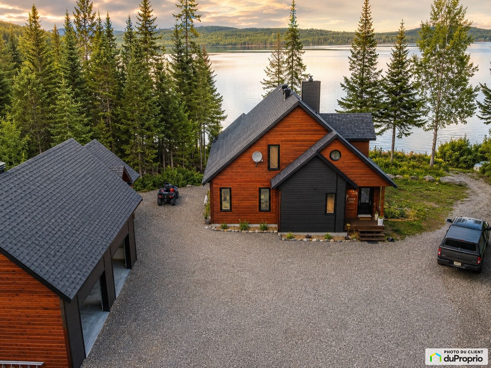 Cottage for sale La Tuque (Lac-Édouard) 5 bedrooms 1 bathroom #1136089